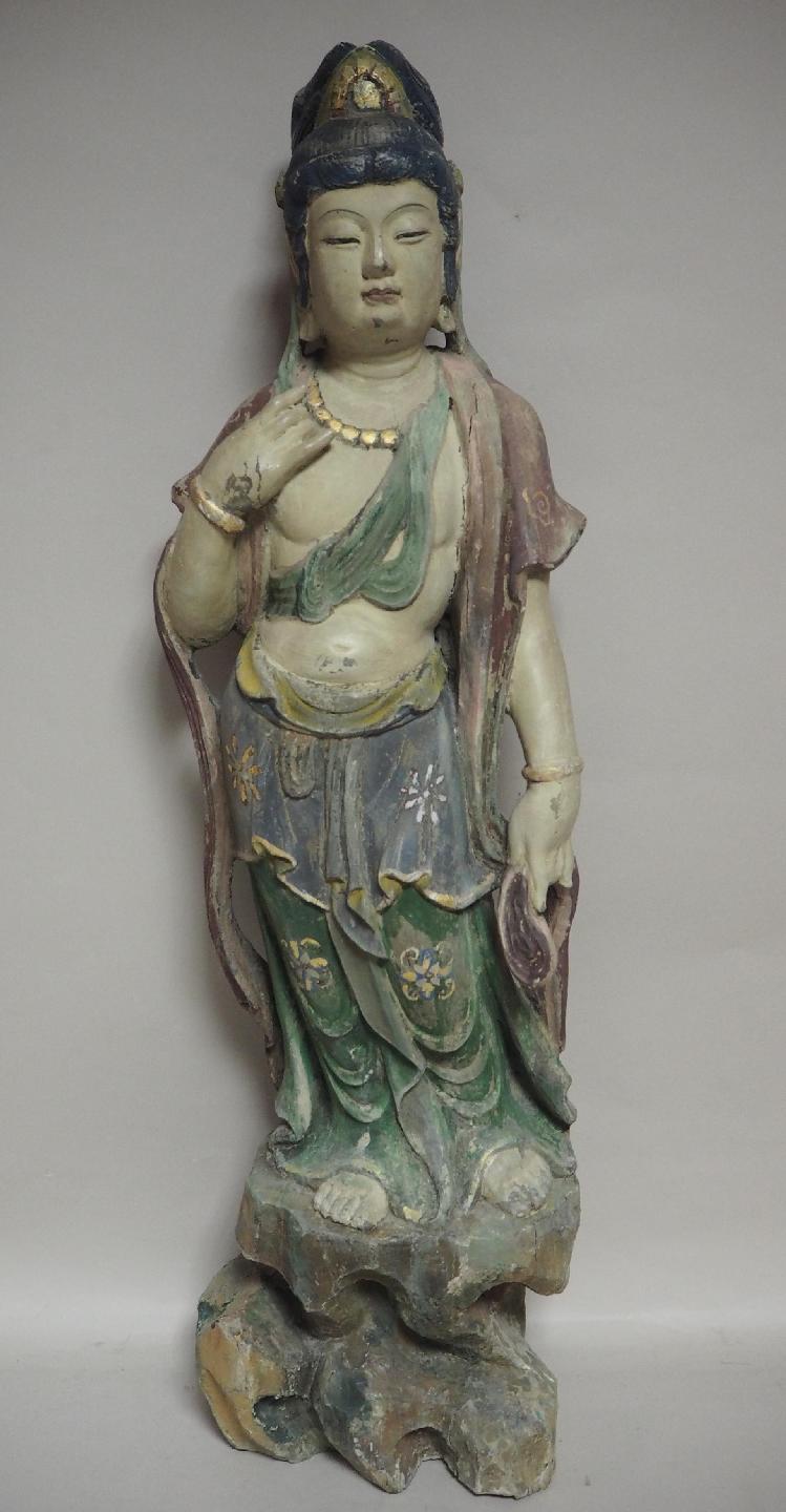 CHINE. Bodhisattva sur un tertre rocheux en bois sculpté. - Art d'Asie ...