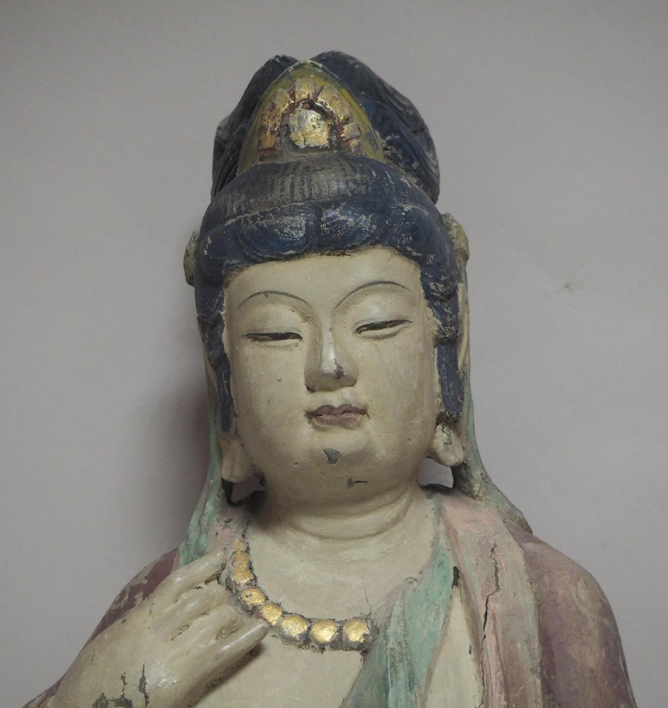 CHINE. Bodhisattva sur un tertre rocheux en bois sculpté. - Art d'Asie ...