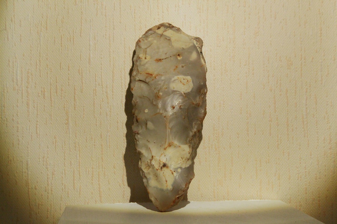 Hache époque préhistorique solutréen ancien - 22000 /- 17 000 av.JC ...