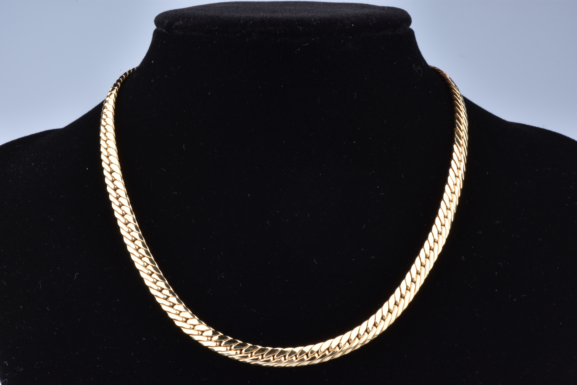 Magnifique collier en or 18 carats (750 millièmes), chaîne en maille ...