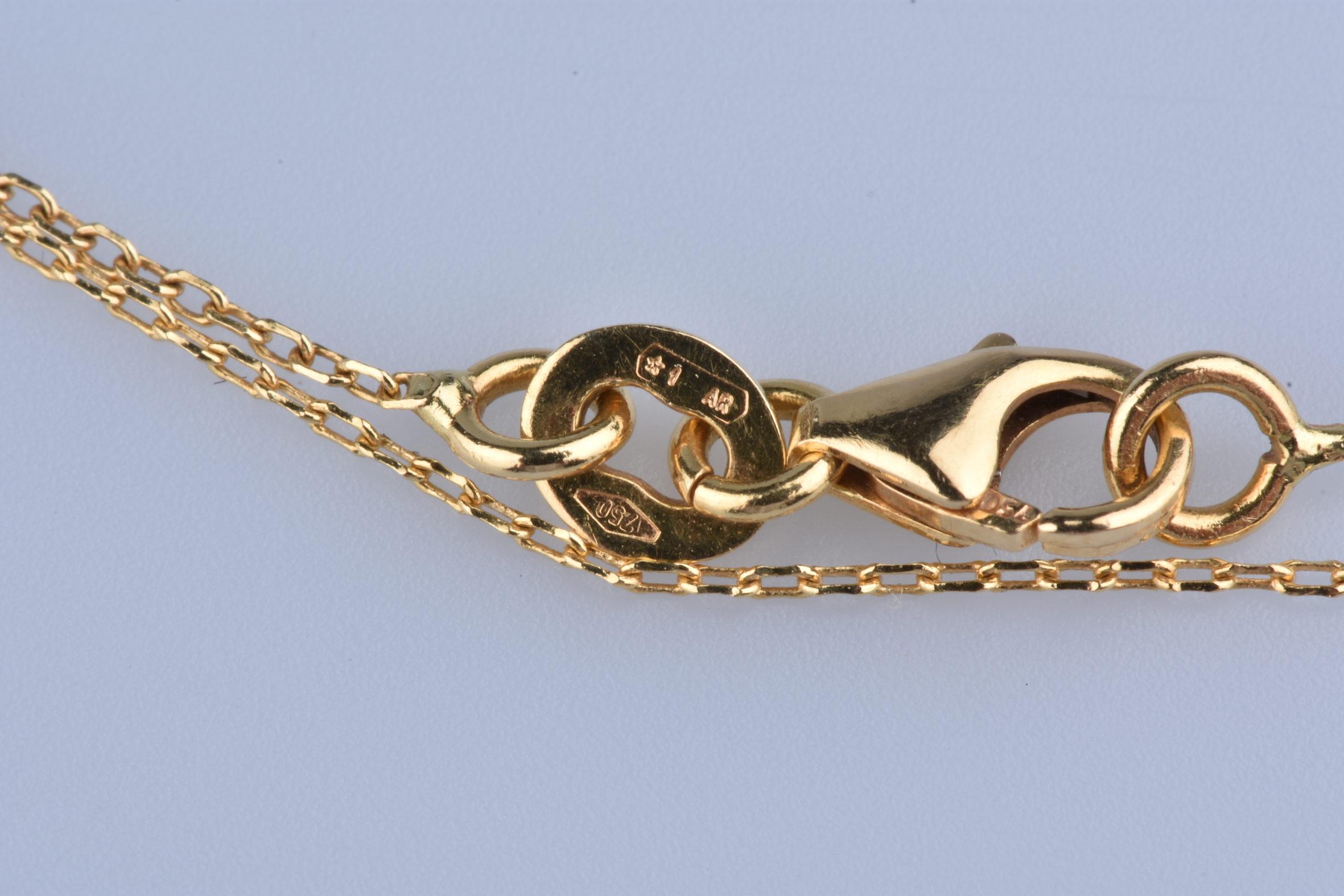 Magnifique collier en or 18 carats (750 millièmes), pendentif coeur ...