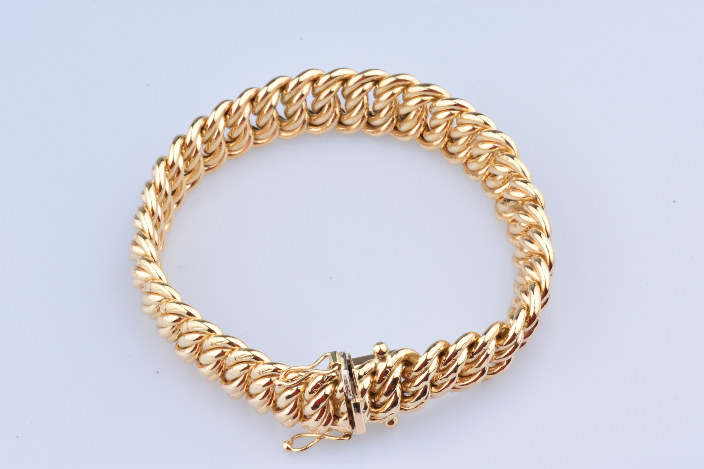 Bracelet en or jaune 18 carats (750 millièmes). Maille Américaine ...