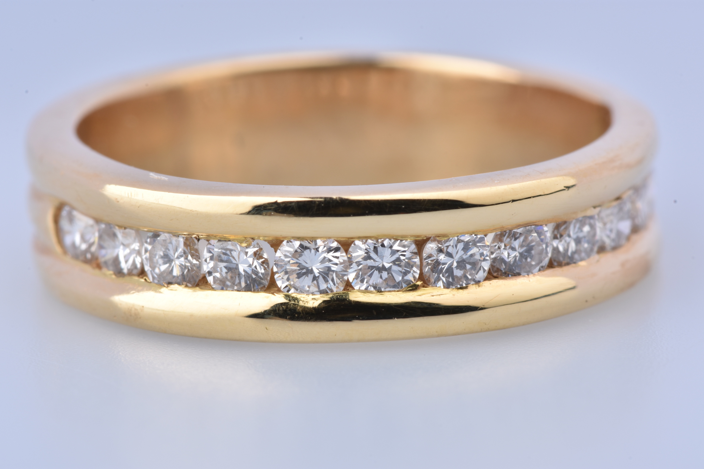 Bague demi alliance diamants en or jaune 18 carats - Bijoux et montres ...