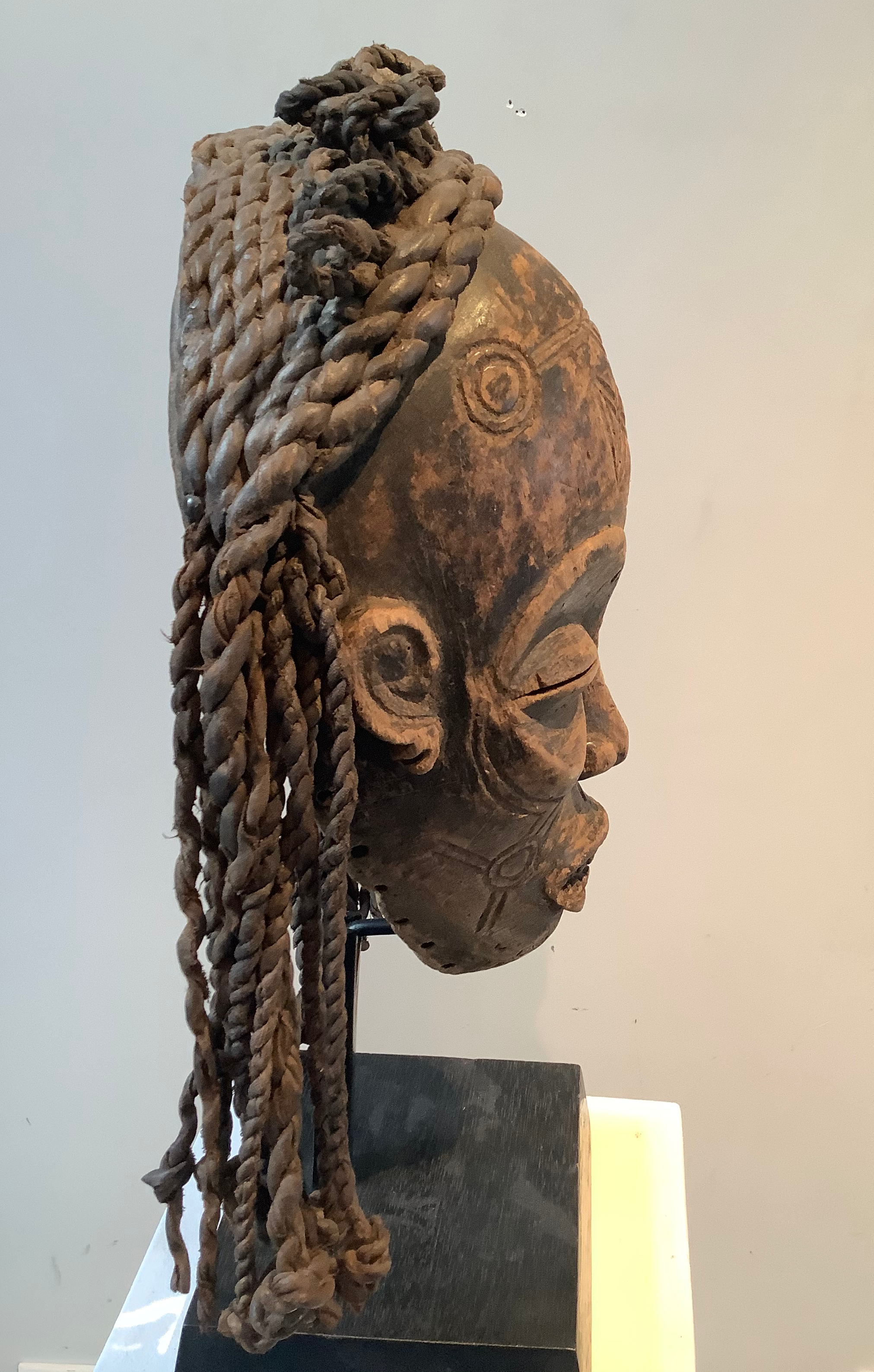 Angola, Tchokwe Mask - African, American & Oceanic Art - Plazzart