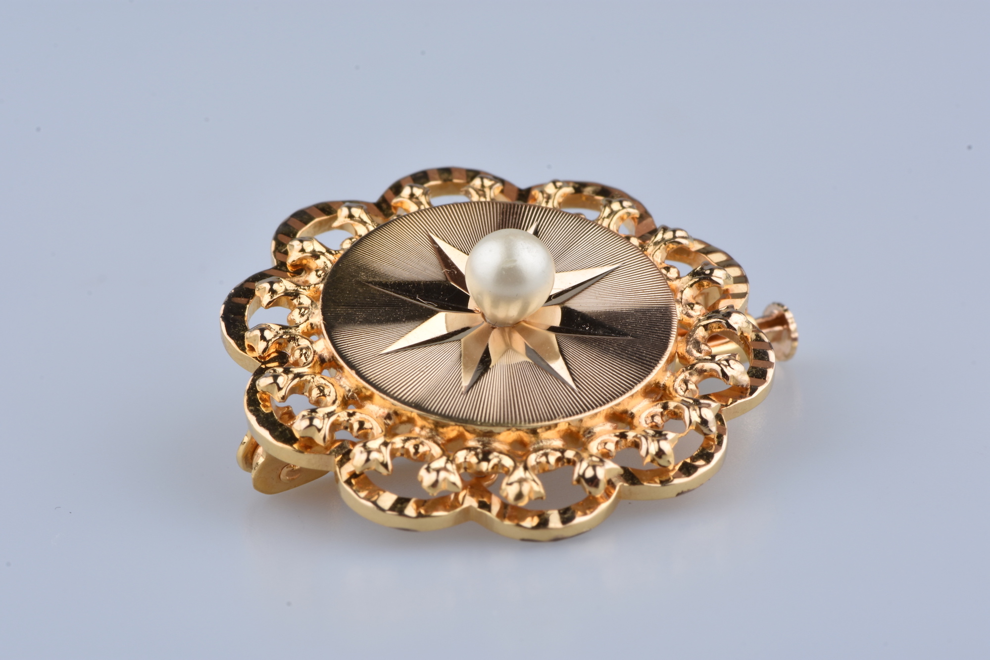 Broche en or jaune 18 carats, ornée d'une perle blanche de 0,4 mm ...