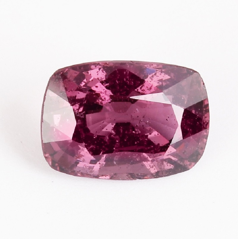 8,33 carats. Spinelle violet rosé - Bijoux et montres - Plazzart