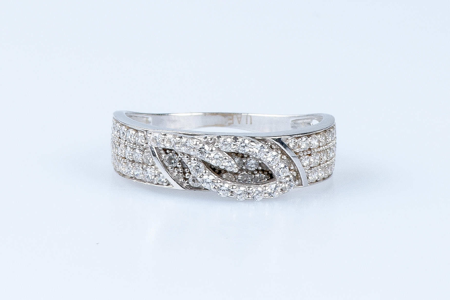 Bague en or blanc 18 carats - Bijoux et montres - Plazzart