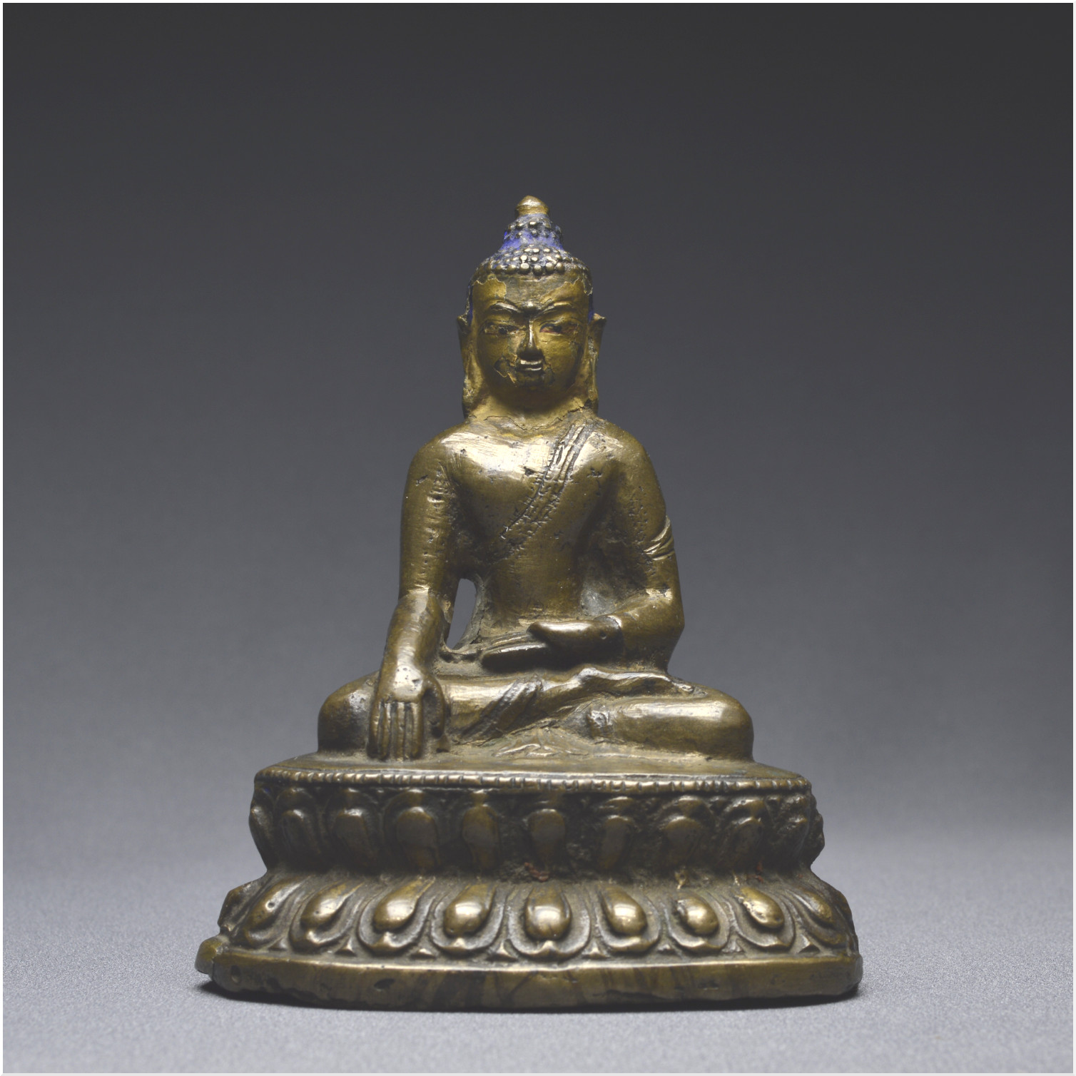 Tíbet occidental, siglos XIII-XIV, Representación de Buda en bronce con ...